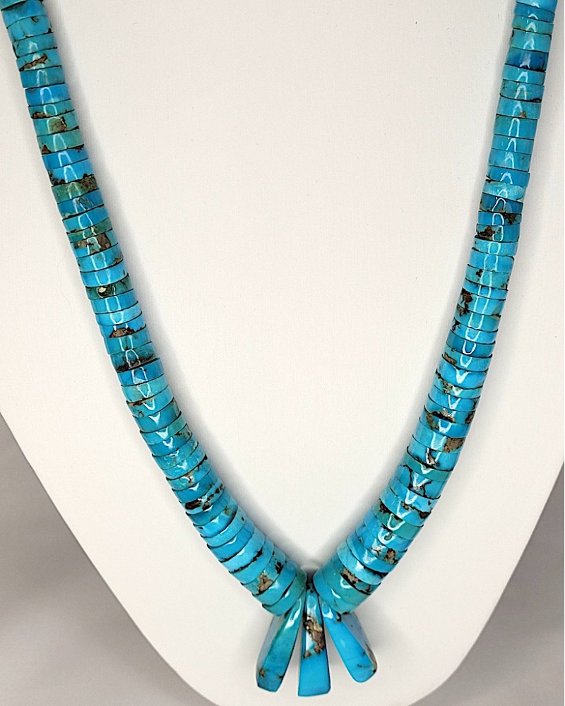 Collier pièce unique monté sur corde avec nombreuses turquoises ...